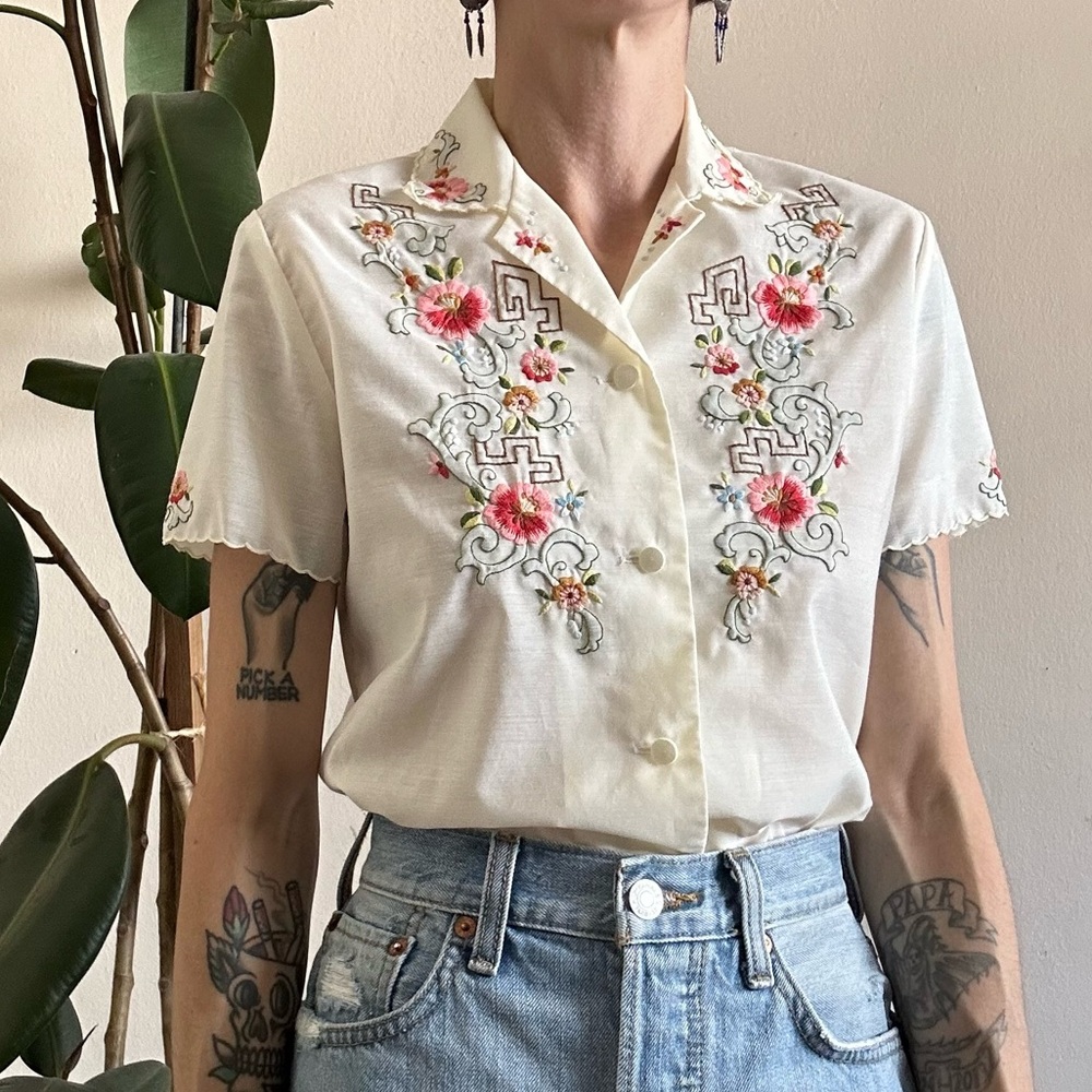 70's Daffodil Hand Embroidered Top - Gem